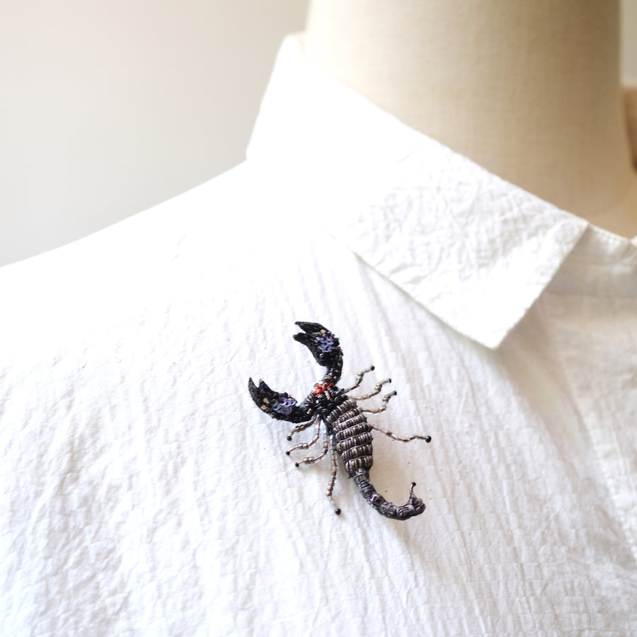 Trovelore Indian Black Scorpion Brooch Pin